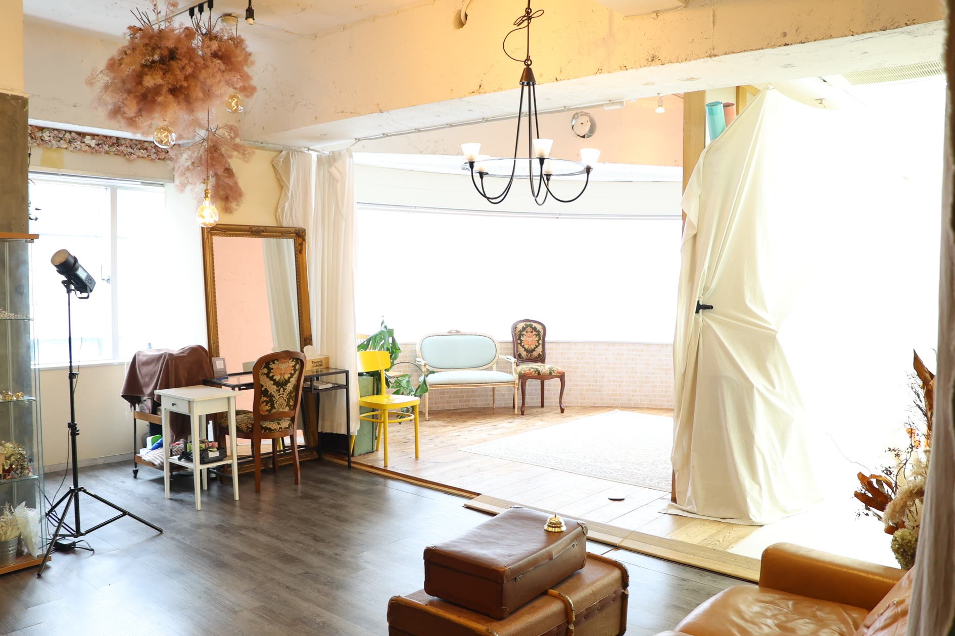 ＜阿部写真館＞フォトウェディングスタジオ貸切💐ペットOK🐶アンティーク/白ホリ/自然光✨ポートレート/コスプレ/動画撮影の写真5