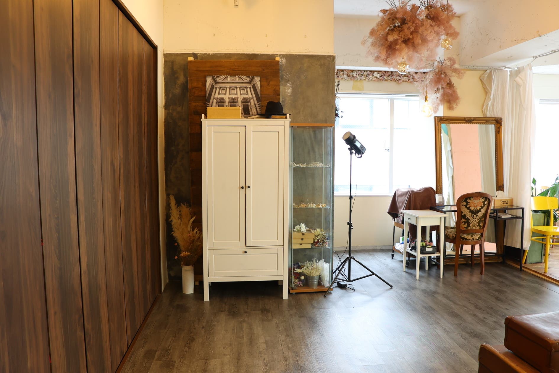 ＜阿部写真館＞フォトウェディングスタジオ貸切💐ペットOK🐶アンティーク/白ホリ/自然光✨ポートレート/コスプレ/動画撮影の写真6