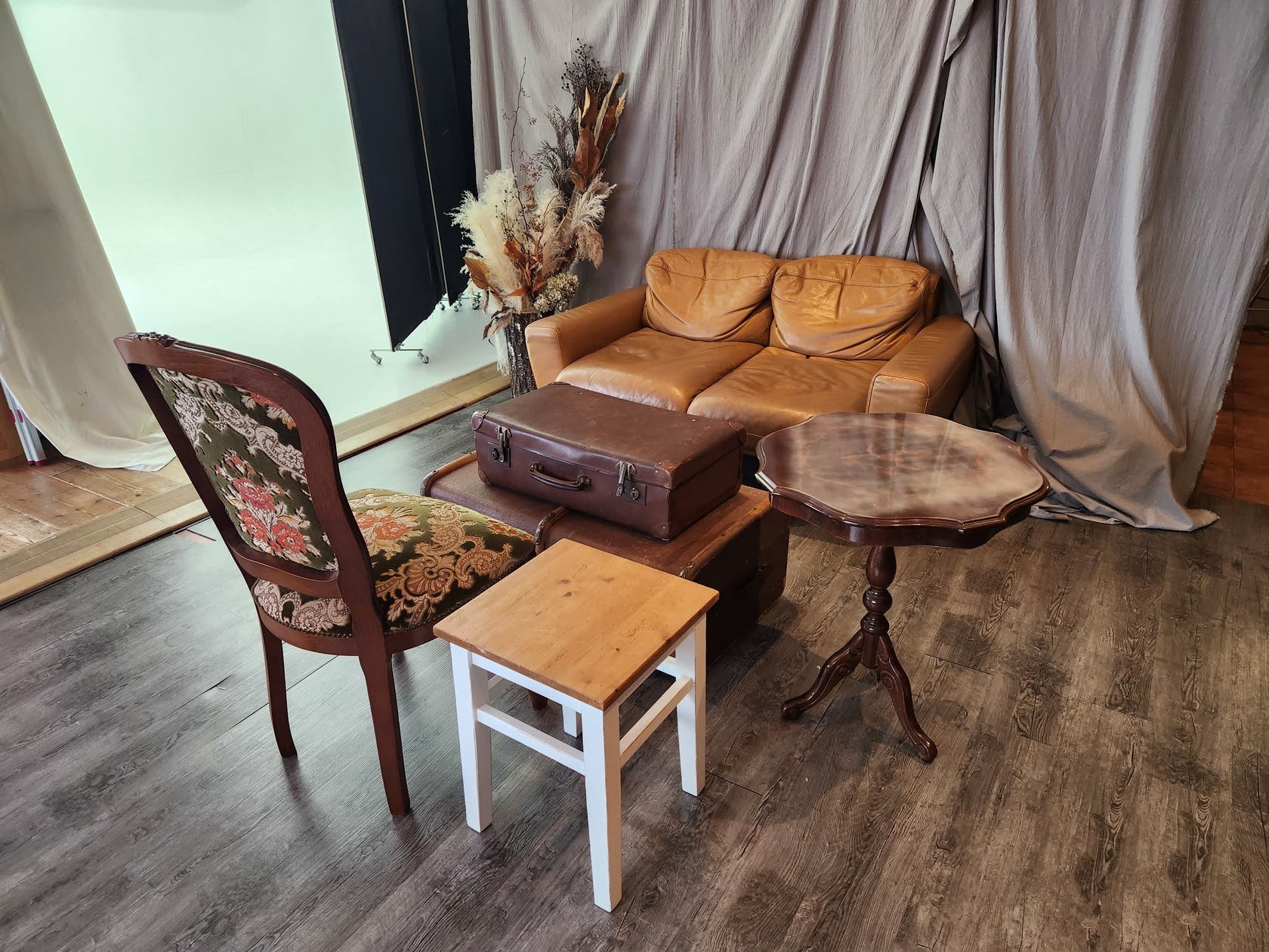 ＜阿部写真館＞フォトウェディングスタジオ貸切💐ペットOK🐶アンティーク/白ホリ/自然光✨ポートレート/コスプレ/動画撮影の写真17