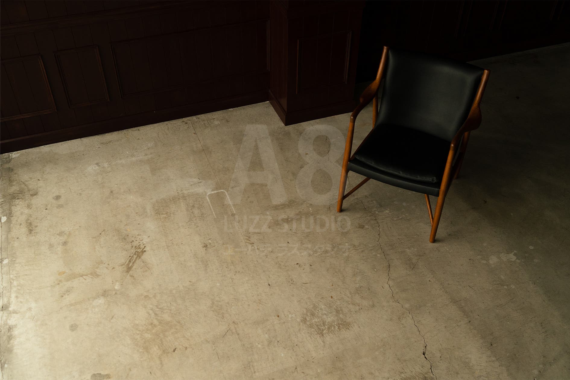 大阪市西区堀江・自然光・ウッド壁、木壁、モルタルグレー壁の撮影スタジオの写真16