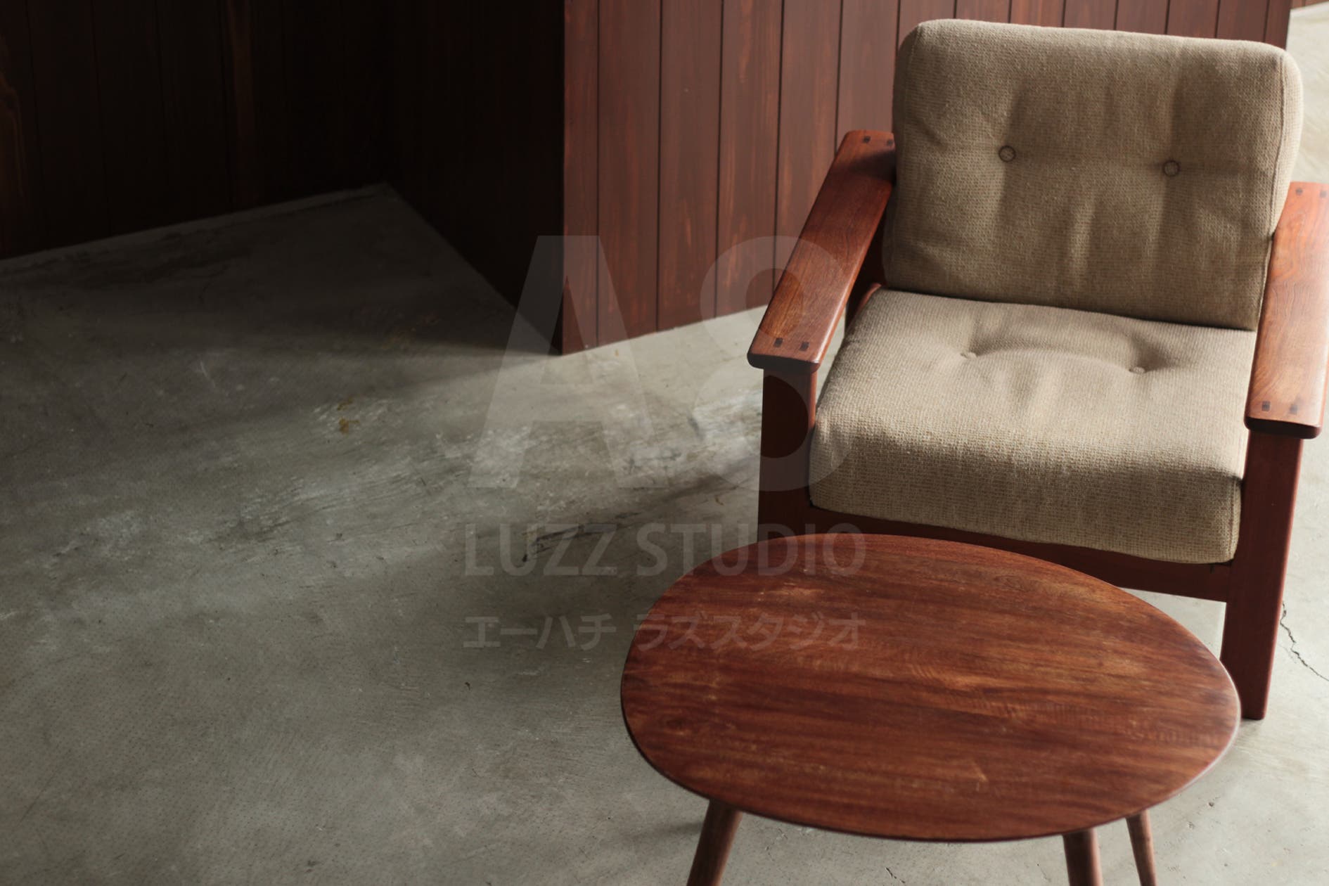 大阪市西区堀江・自然光・ウッド壁、木壁、モルタルグレー壁の撮影スタジオの写真21