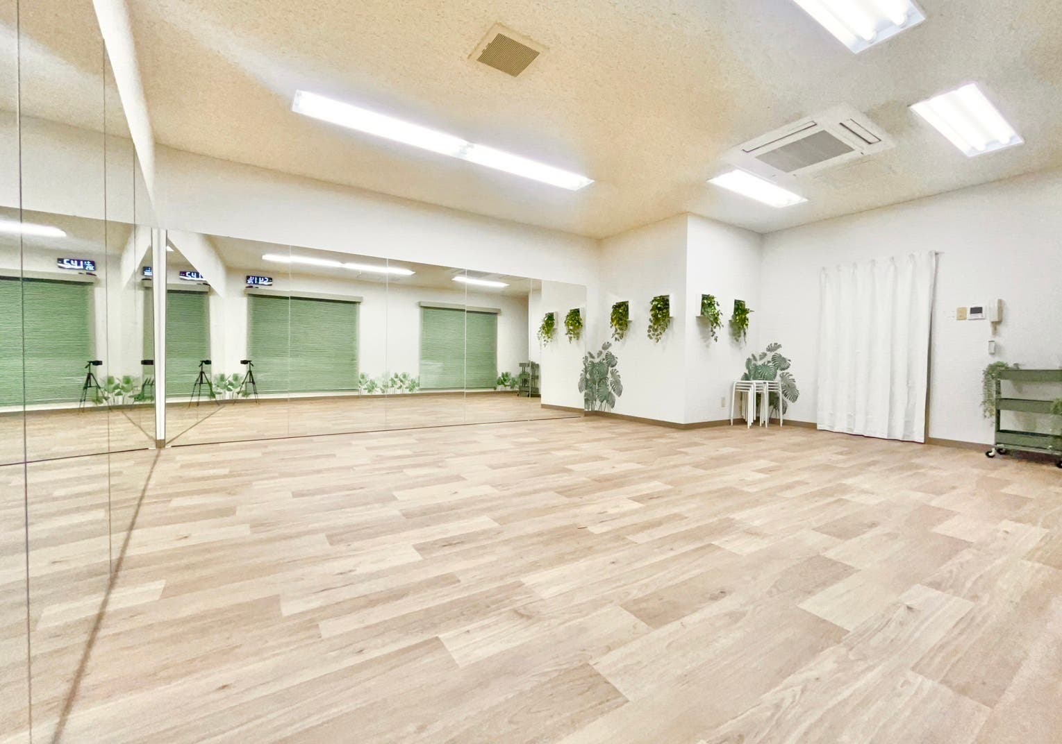 【東池袋駅4分、池袋駅9分】2面大型鏡計9m／広々40㎡スタジオでダンス・ヨガ・コスプレ・撮影・演劇におすすめ☆大音量・大声✖の写真5
