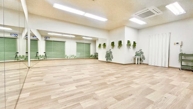 【東池袋駅4分、池袋駅9分】2面大型鏡計9m/広々40㎡スタジオでダンス・ヨガ・コスプレ・撮影・演劇におすすめ☆大音量・大声✖の写真5
