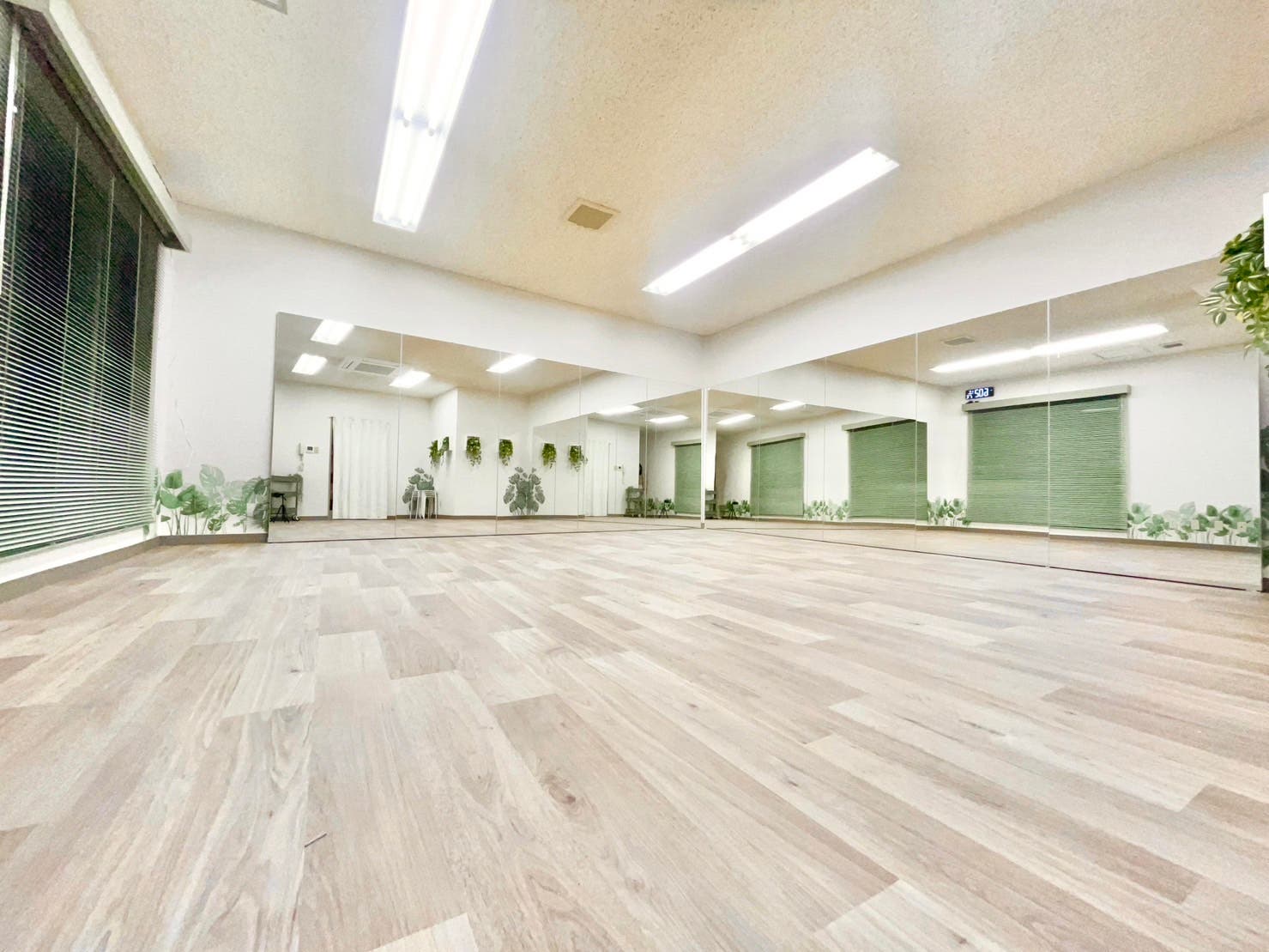 【東池袋駅4分、池袋駅9分】2面大型鏡計9m／広々40㎡スタジオでダンス・ヨガ・コスプレ・撮影・演劇におすすめ☆大音量・大声✖の写真6