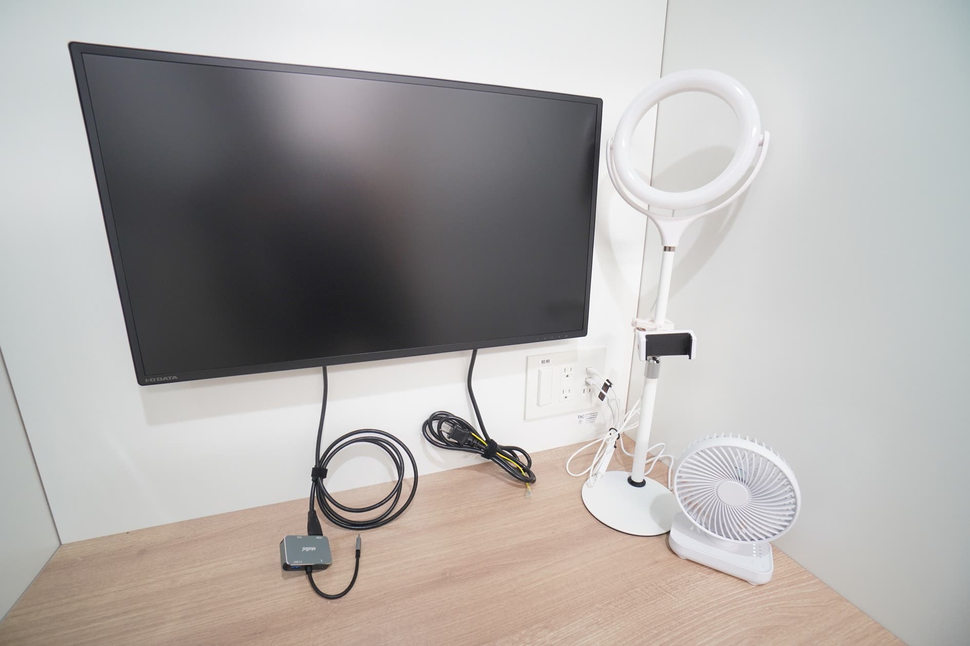 ＜ワークブース宝町No.1＞駅近人気エリア🚃完全個室💼Wi-Fi📶電源🔌テレワーク/ZOOM/自習/作業場所の写真4