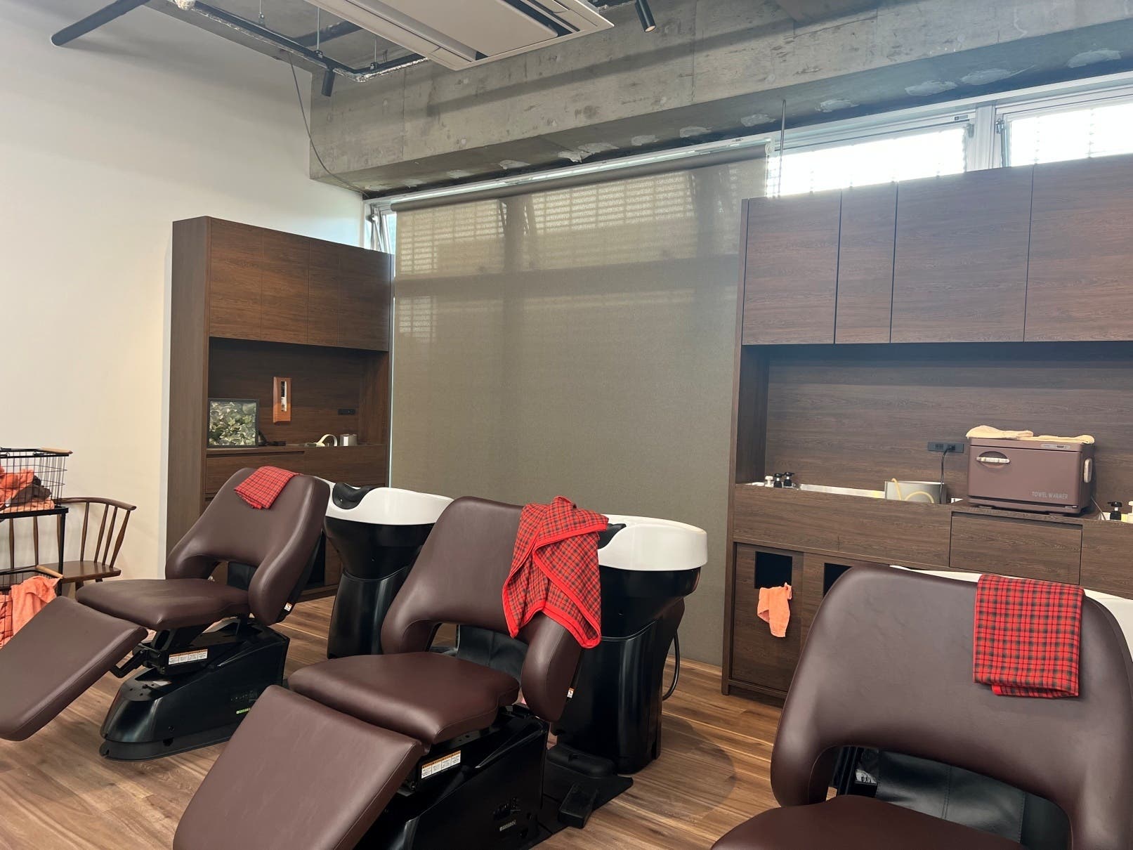 川口駅から徒歩5分！【セット面６面】レンタル美容室スペース／美容室 兼 撮影スタジオ 等に✨の写真4