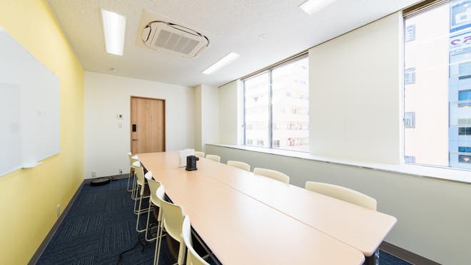 【名古屋の伏見駅徒歩1分】定員12名-モニター含む備品・高速Wi-Fi無料!702会議室の写真4