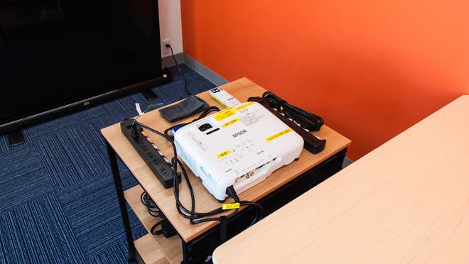 【名古屋の伏見駅徒歩1分】定員21名-モニター含む備品・高速Wi-Fi無料!703会議室の写真12