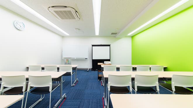 【名古屋の伏見駅徒歩1分】定員21名-モニター含む備品・高速Wi-Fi無料!704会議室の写真1