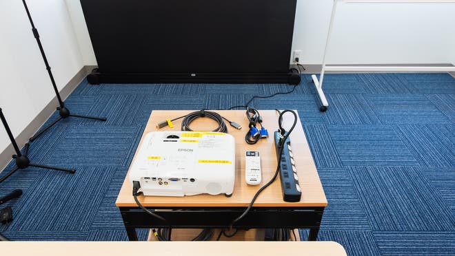 【名古屋の伏見駅徒歩1分】定員36名-モニター含む備品・高速Wi-Fi無料!705会議室の写真9