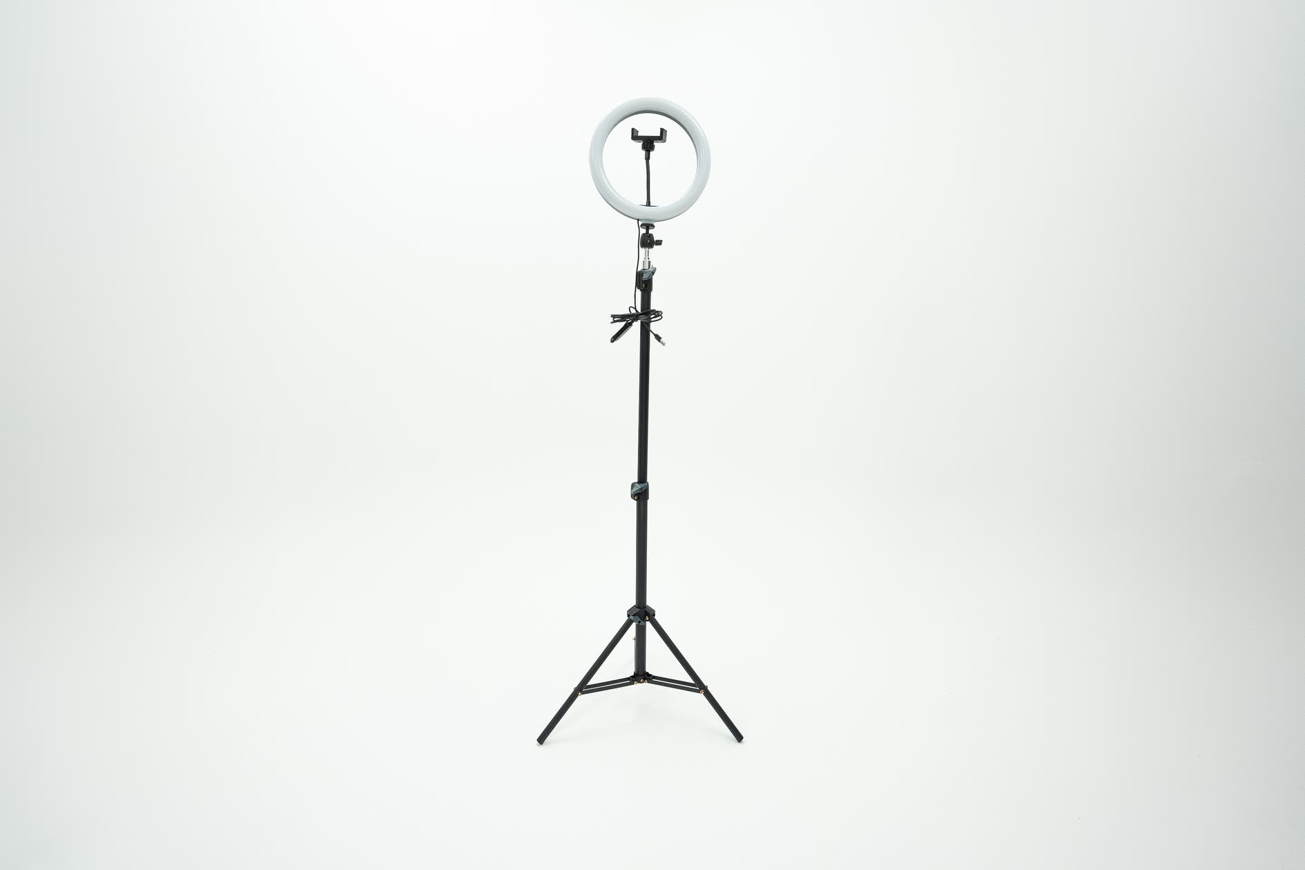 【渋谷駅3分】白ホリスタジオ｜撮影機材無料貸出｜プロカメラマン監修｜ポートレート｜ブツ撮りの写真16