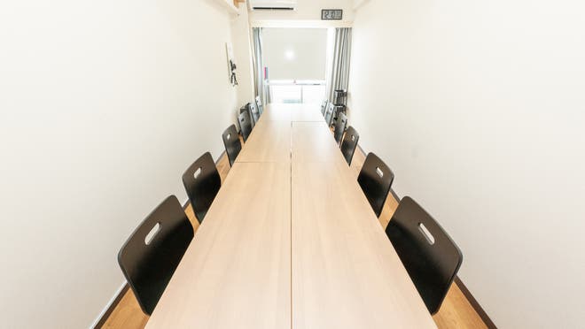 【高田馬場駅2分】12席、光回線高速WiFi、ホワイトボード完備☆1日1回スタッフ完全清掃の会議室の写真2