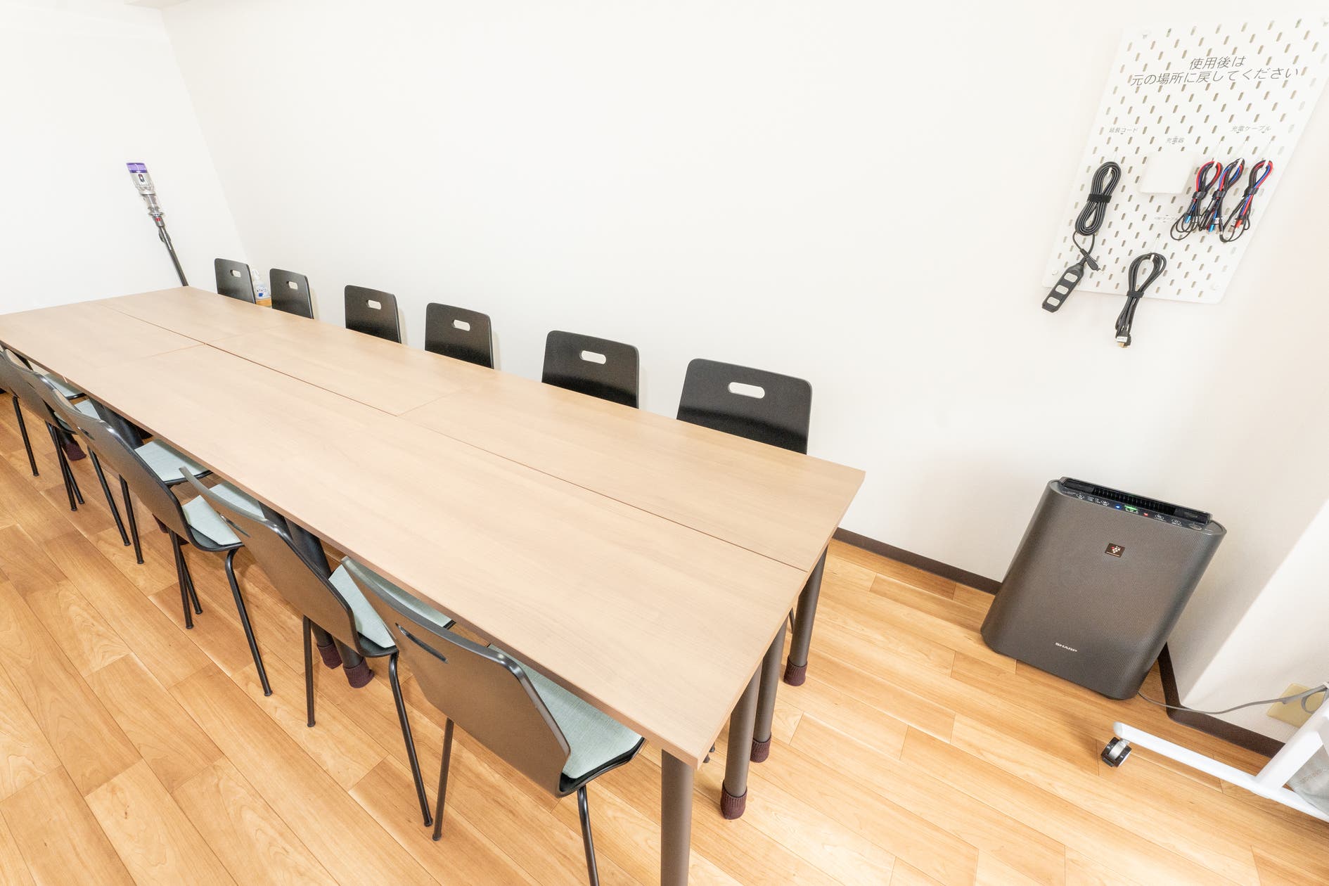 【高田馬場駅2分】12席、光回線高速WiFi、ホワイトボード完備☆1日1回スタッフ完全清掃の会議室の写真21
