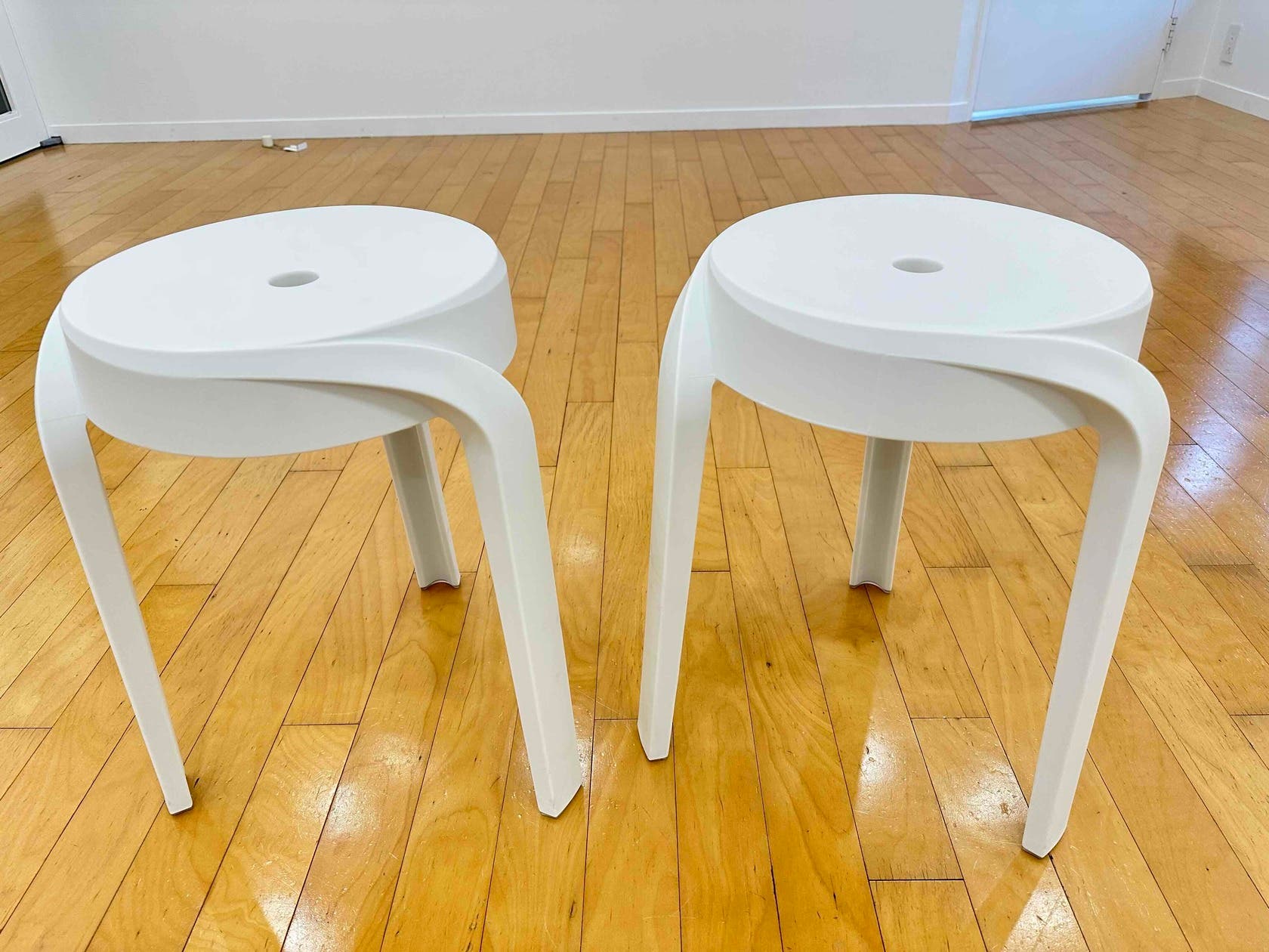 表参道ヒルズ内31㎡【試着室・天吊ハンガーパイプ有】展示会/ポップアップ/イベント対応。白基調&窓2面の並木道に面する開放的空間の写真19