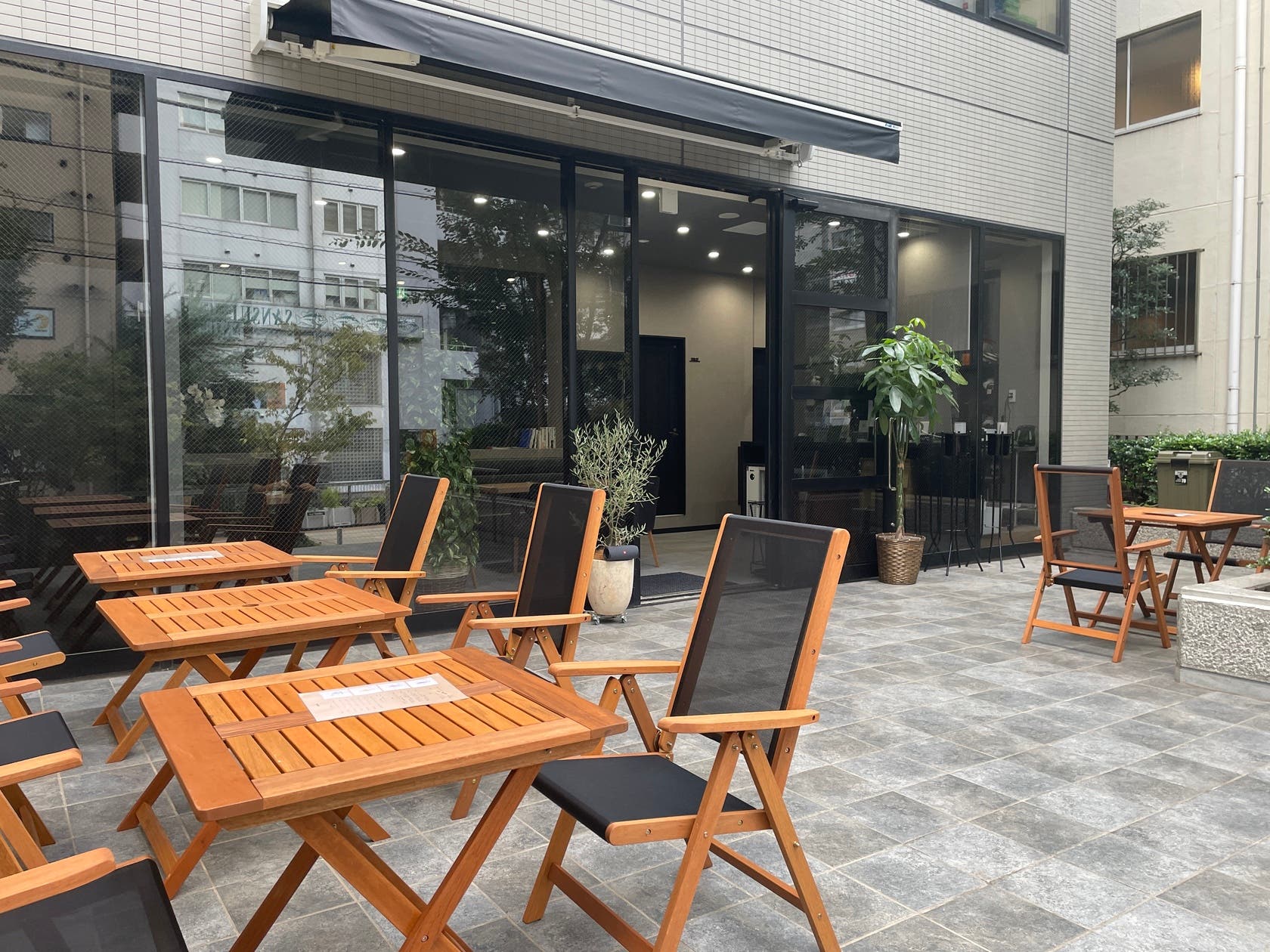 【渋谷駅徒歩5分】スタッフ常勤｜高性能設備✨カフェテラス併設☕️男女別の更衣室やシャワールームも🚿撮影📷トレーニング💪の写真6