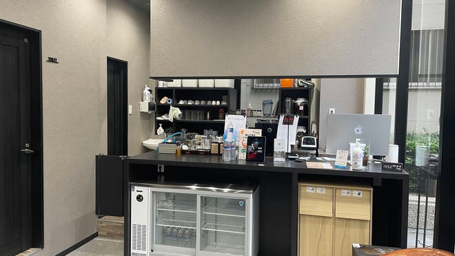 【渋谷駅徒歩5分】スタッフ常勤|高性能設備✨カフェテラス併設☕️男女別の更衣室やシャワールームも🚿撮影📷トレーニング💪の写真4