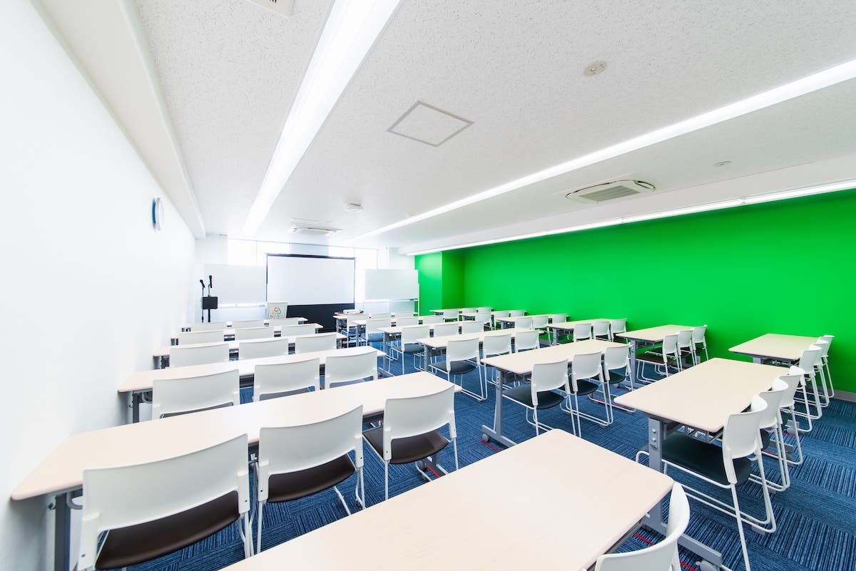 【名古屋の伏見駅徒歩1分】定員54名-モニター含む備品・高速Wi-Fi無料！706会議室の写真4