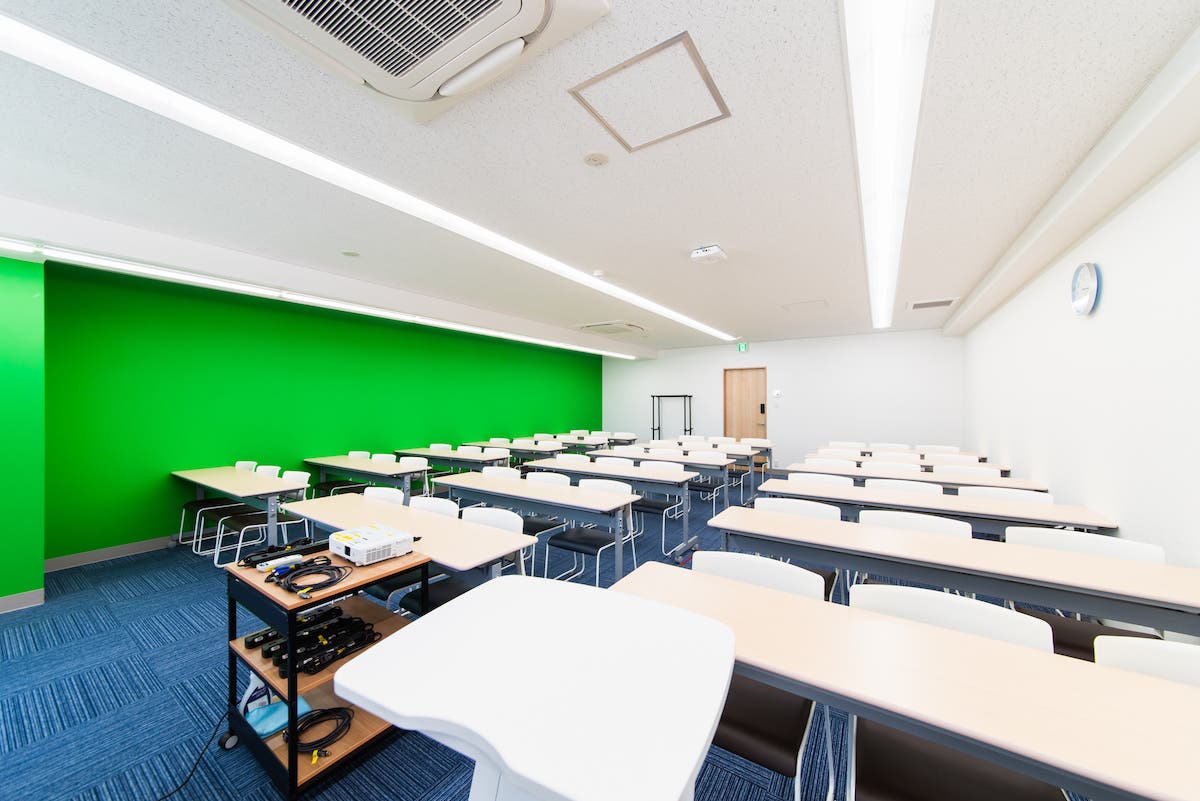 【名古屋の伏見駅徒歩1分】定員54名-モニター含む備品・高速Wi-Fi無料！706会議室の写真5