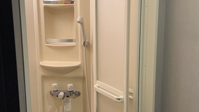 【値下げしました!】【池袋駅1分】おしゃれな内装で器具も充実A室!ウォーターサーバーありのレンタルジム【ルームA】の写真5