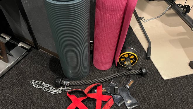 【値下げしました!】【池袋駅1分】おしゃれな内装で器具も充実A室!ウォーターサーバーありのレンタルジム【ルームA】の写真8