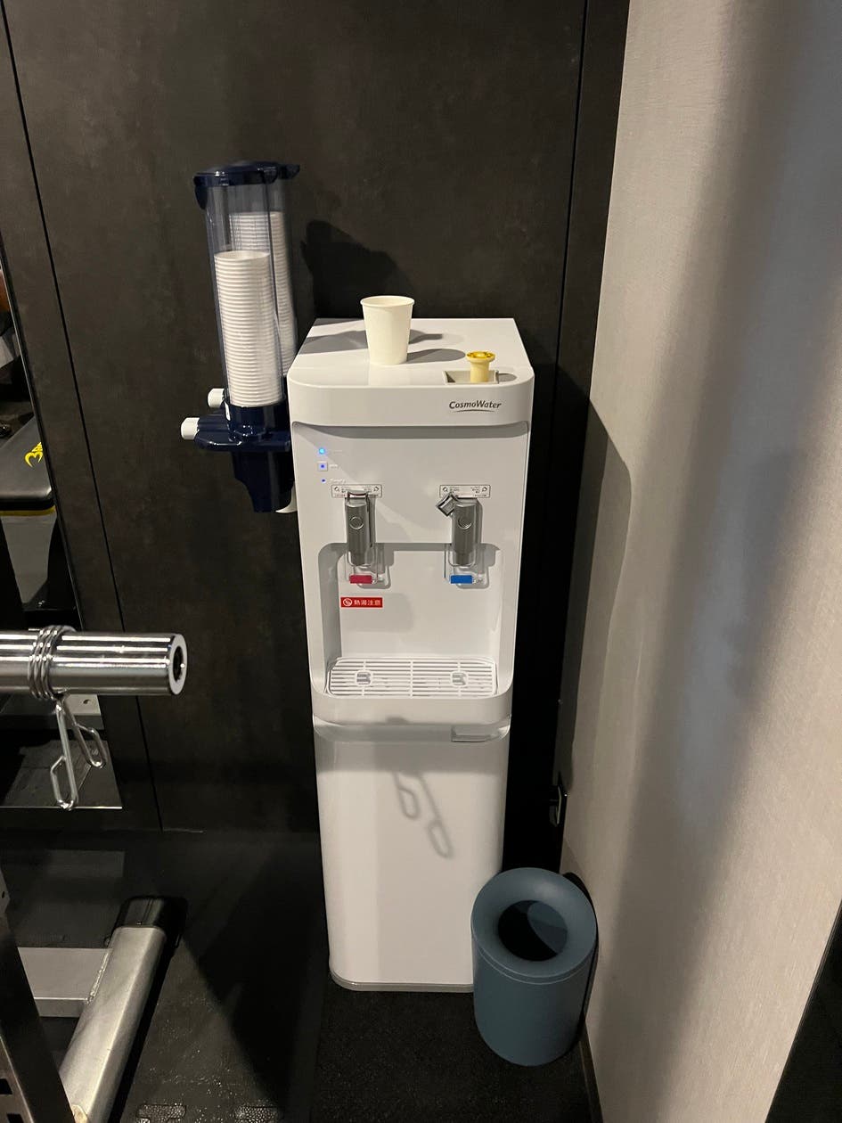 【値下げしました！】【池袋駅1分】おしゃれな内装で器具も充実B室！ウォーターサーバーありのレンタルジム【ルームB】の写真6