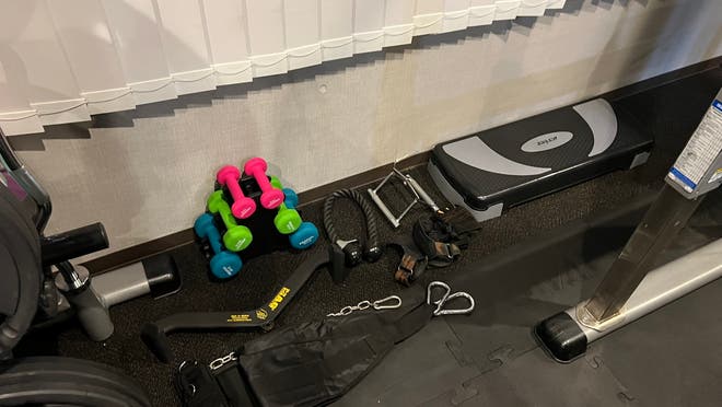 【値下げしました!】【池袋駅1分】おしゃれな内装で器具も充実B室!ウォーターサーバーありのレンタルジム【ルームB】の写真8