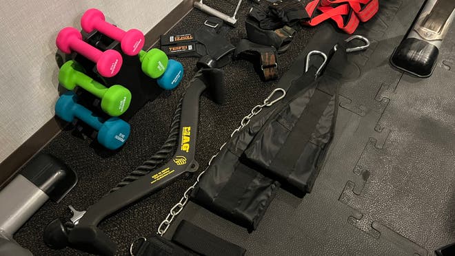 【値下げしました!】【池袋駅1分】おしゃれな内装で器具も充実B室!ウォーターサーバーありのレンタルジム【ルームB】の写真11