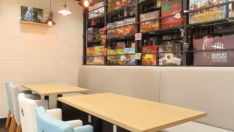 新宿から電車で10分、ボードゲームも遊べるフリースペースの写真1