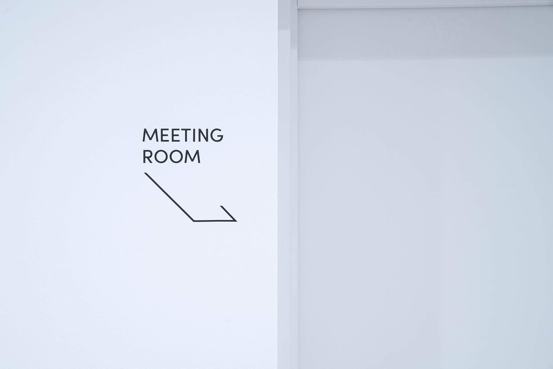 【完全個室】白馬にあるレンタル会議室の写真8