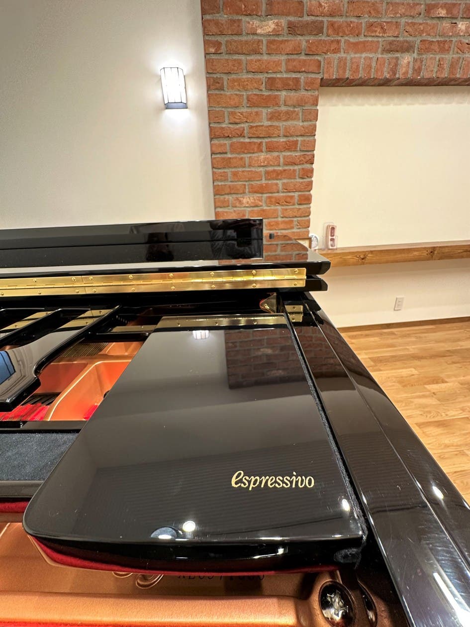 横浜駅から京急２分の駅前！　グランドピアノ付ミニ音楽ホール・音楽スタジオ（会議利用可）の写真4