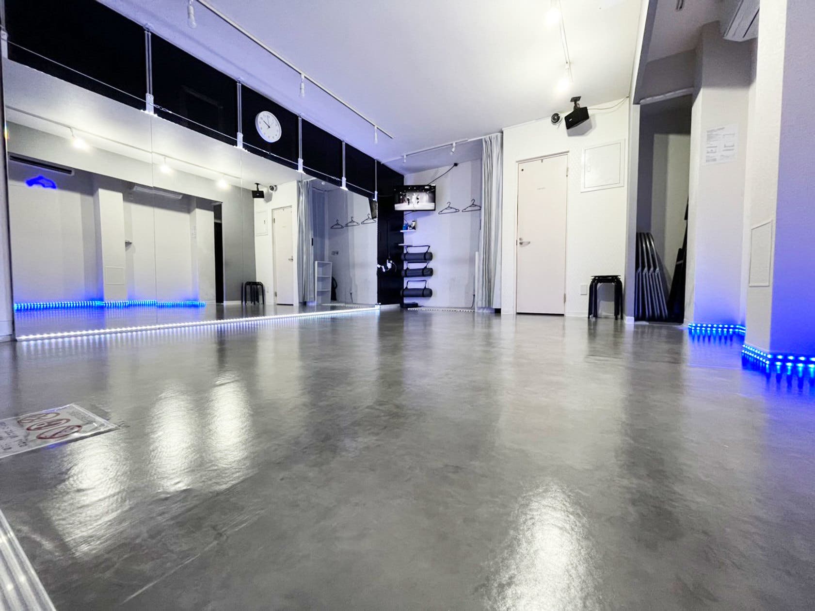 【新越谷1分】ダンスレッスン・振付確認モニター・BOSEスピーカー・LEDライト・無料備品多数用意の写真5