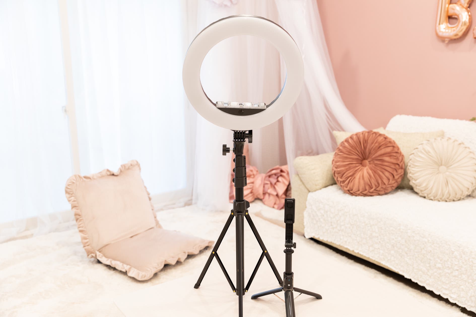 【🎀女性専用🎀お子様🚫・男性🚫】推し活応援！75型大画面TV・120㌅プロジェクター　コリアタウン1分　毎回清掃✨の写真19