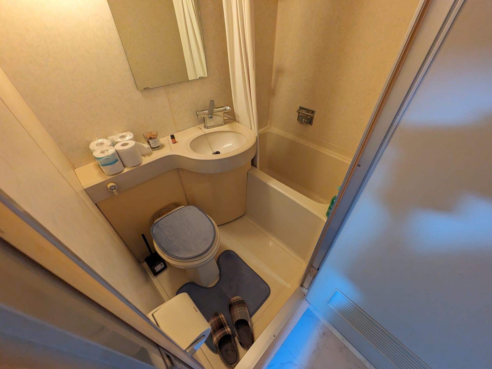 🏆トップホスト🏆反響御礼シャワー利用無料🎉名駅徒歩3分✨BRUNO飲み会🍺映画見放題🤩高速Wifi🥺24時間営業✨シャワー🚿の写真23