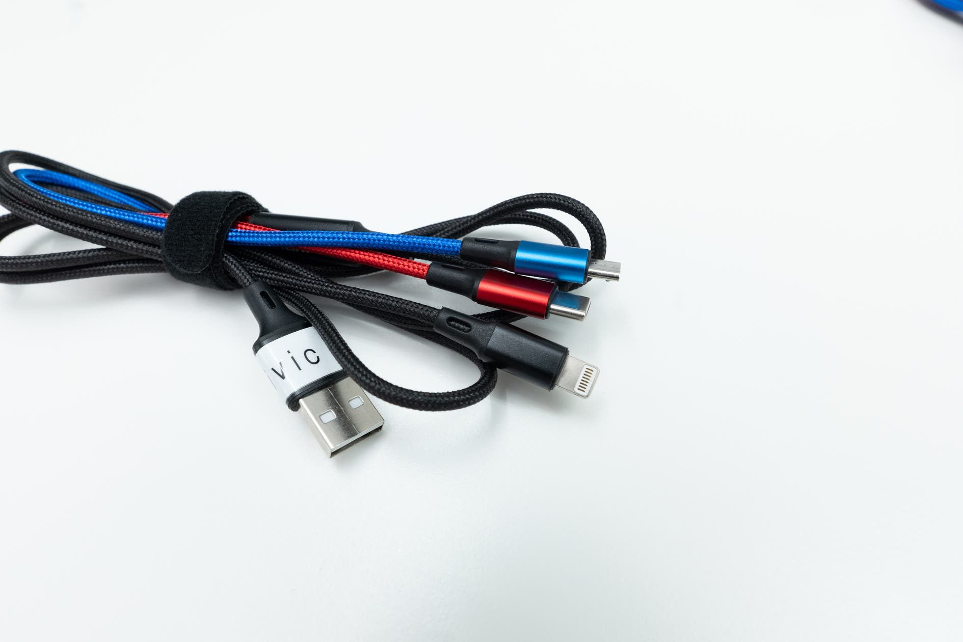 【新宿駅5分】16席、光回線高速WiFi、モニター・ホワイトボード完備☆1日1回スタッフ完全清掃の会議室の写真10