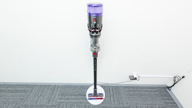 【新宿駅5分】16席、光回線高速WiFi、モニター・ホワイトボード完備☆1日1回スタッフ完全清掃の会議室の写真14