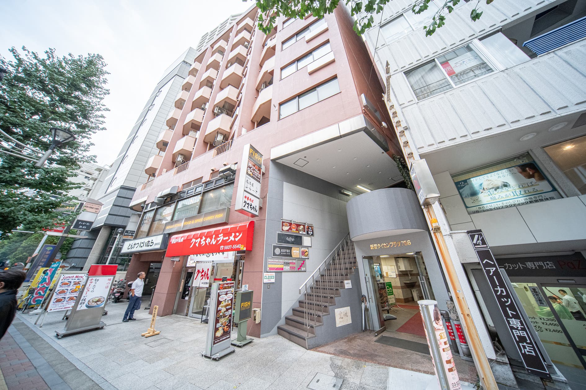 【新宿駅5分】16席、光回線高速WiFi、モニター・ホワイトボード完備☆1日1回スタッフ完全清掃の会議室の写真19