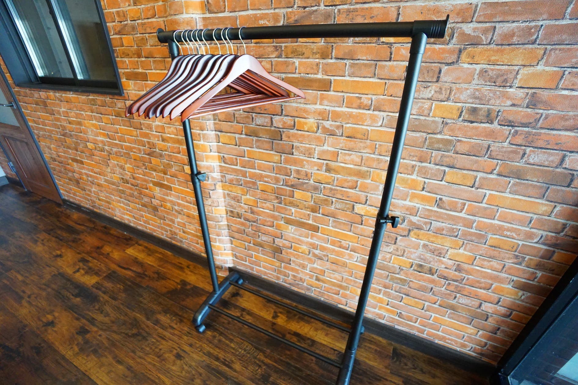 ＜The KARIROOM A＞5名収容会議室💺光回線Wi-Fi📶会議/打ち合わせ/商談/リモートワークの写真9