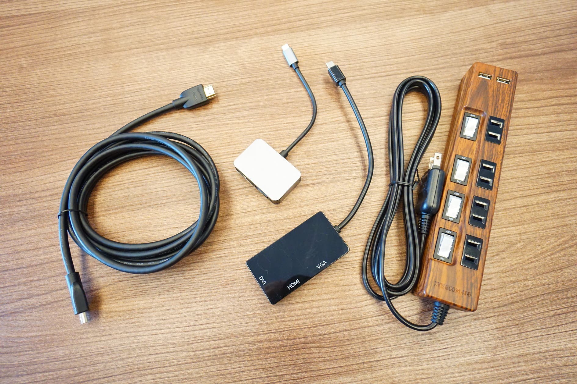 ＜The KARIROOM A＞5名収容会議室💺光回線Wi-Fi📶会議/打ち合わせ/商談/リモートワークの写真10