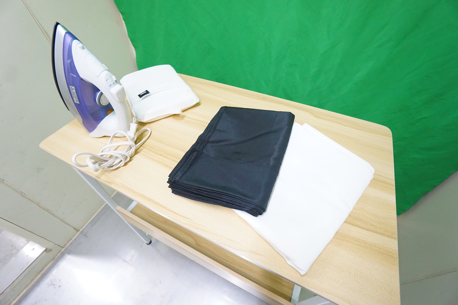 ＜The KARIROOM B＞3名収容撮影スペース📸背景布🟩リングライト💡防音🔈撮影/動画撮影/YouTubeの写真9