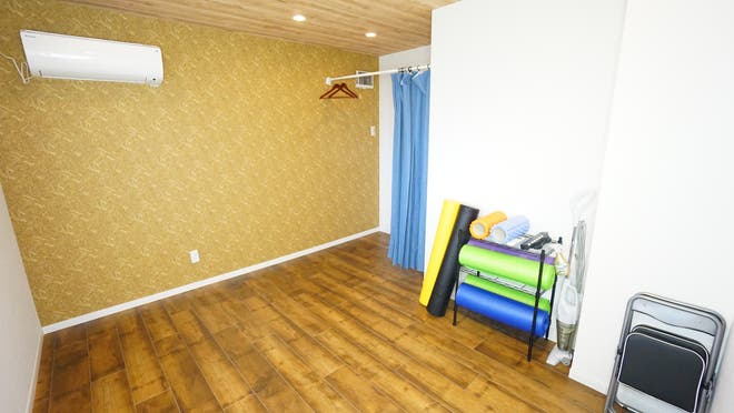 <The KARIROOM C>2名収容ヨガスペース🧘♀️ヨガマット/着替えスペース👚ヨガ/ピラティス/レッスンの写真3