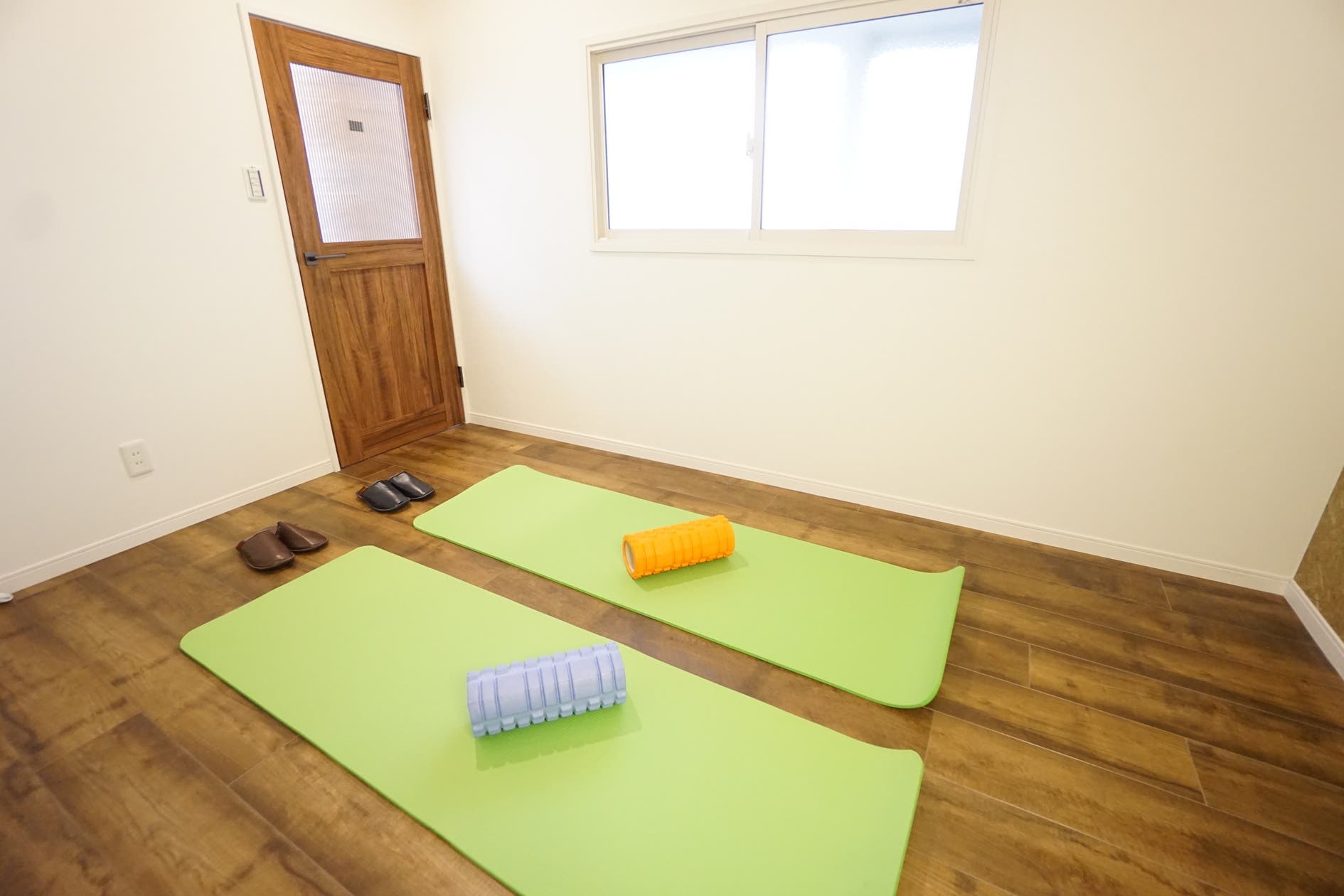 ＜The KARIROOM C＞2名収容ヨガスペース🧘‍♀️ヨガマット/着替えスペース👚ヨガ/ピラティス/レッスンの写真6