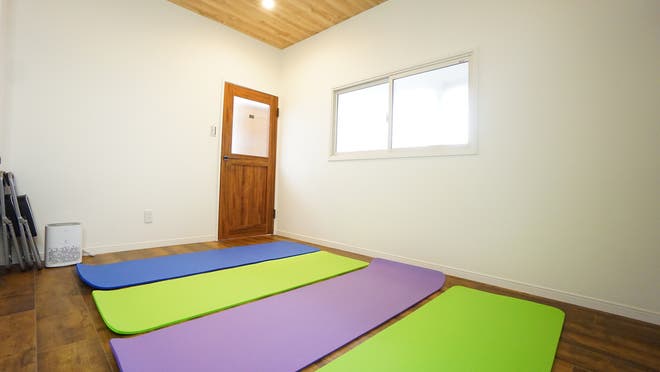 <The KARIROOM C>2名収容ヨガスペース🧘♀️ヨガマット/着替えスペース👚ヨガ/ピラティス/レッスンの写真8