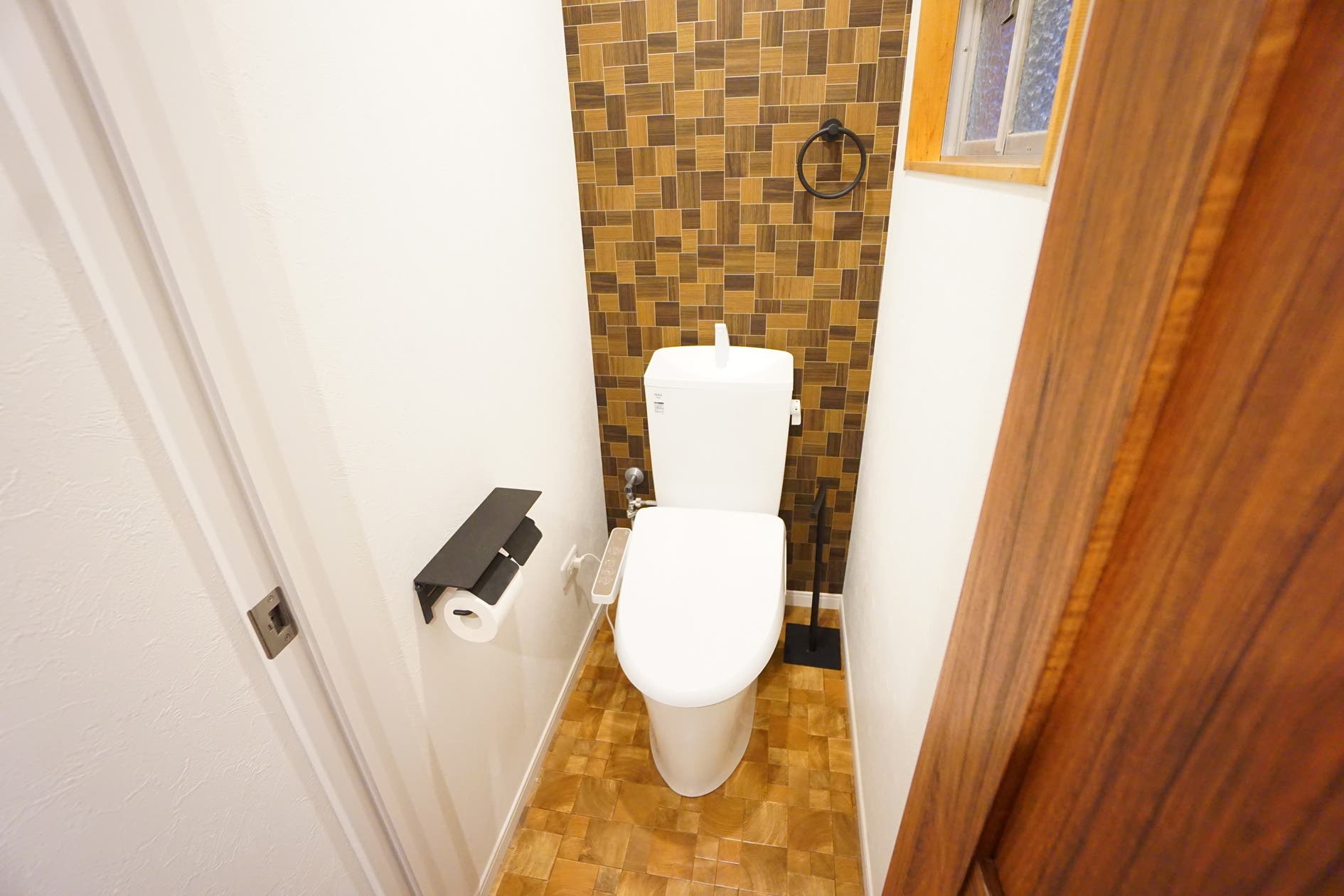 ＜The KARIROOM A＞5名収容会議室💺光回線Wi-Fi📶会議/打ち合わせ/商談/リモートワークの写真14