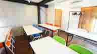 <The KARIROOM E>15名収容セミナールーム💺光回線Wi-Fi📶プロジェクター🎥セミナー/説明会/講義の写真2