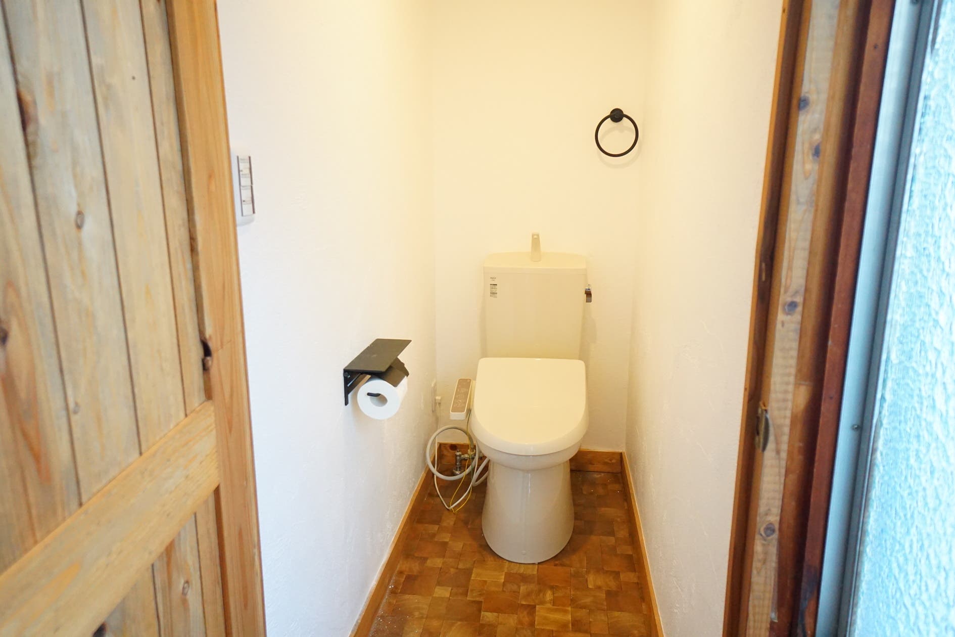 ＜The KARIROOM E＞15名収容セミナールーム💺光回線Wi-Fi📶プロジェクター🎥セミナー/説明会/講義の写真11