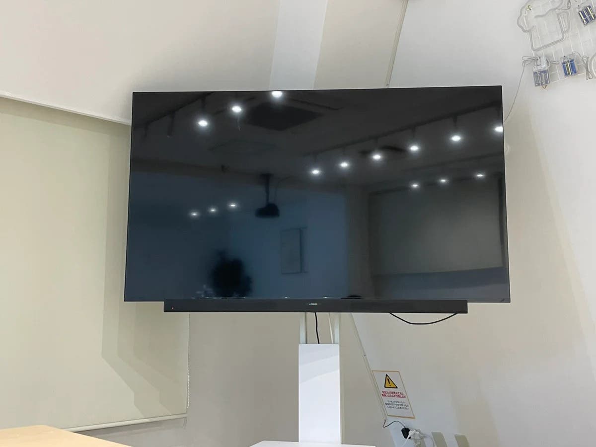 100インチ大型スクリーン＆プロジェクター&大型ディスプレイ（テレビ）65インチ📺の画像3