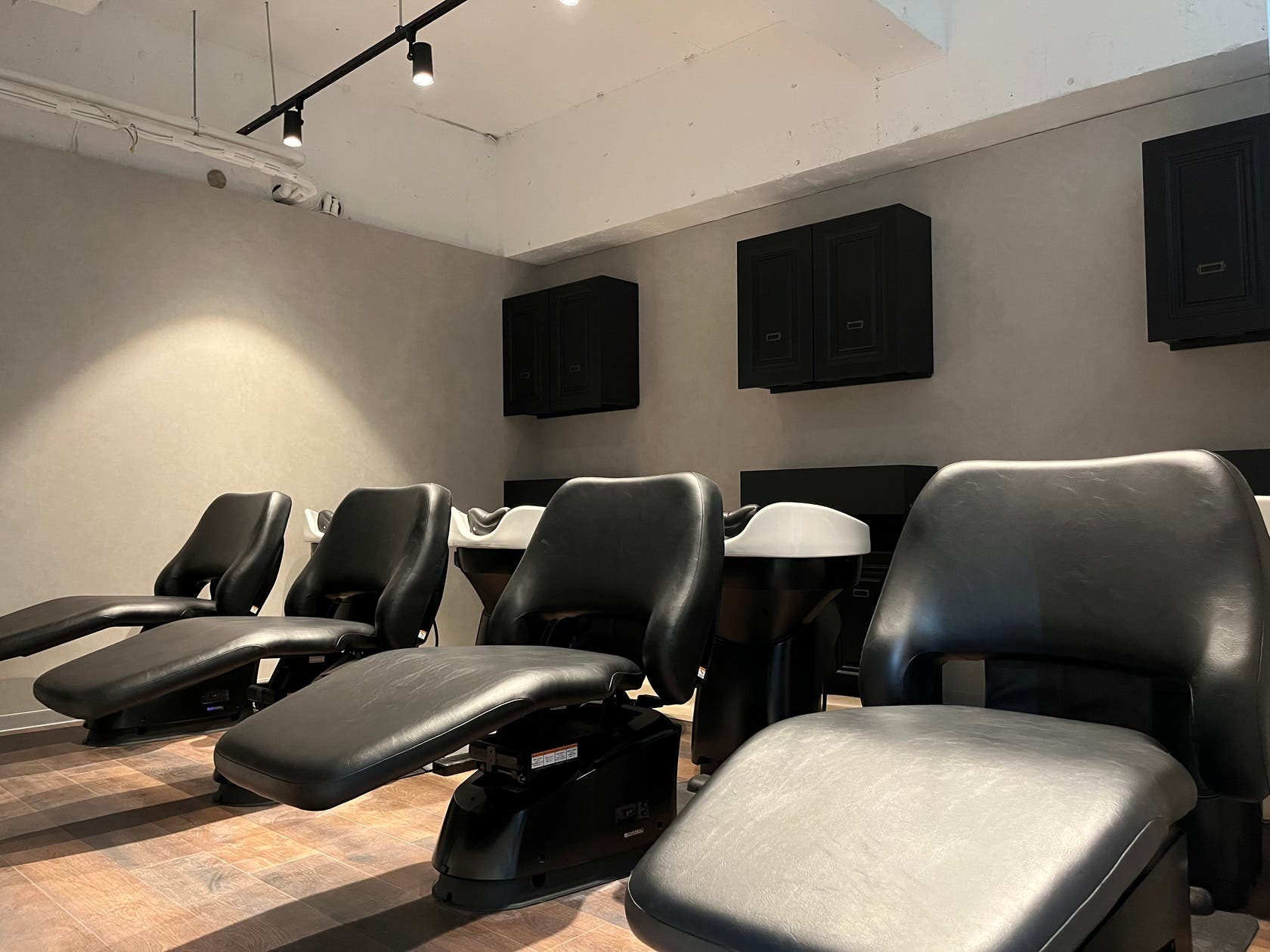 【心斎橋駅徒歩3分】個室シェアサロン✨美容室の写真2