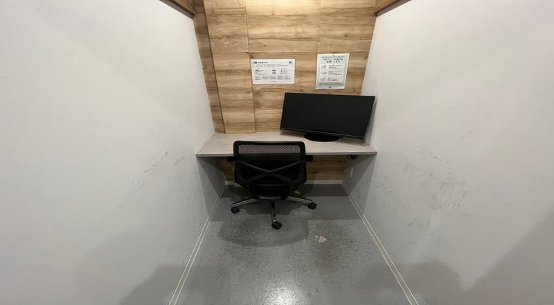 【1時間880円！】白金高輪駅から徒歩5分｜モニター・フリードリンク付き完全個室型1名個室【R-5】