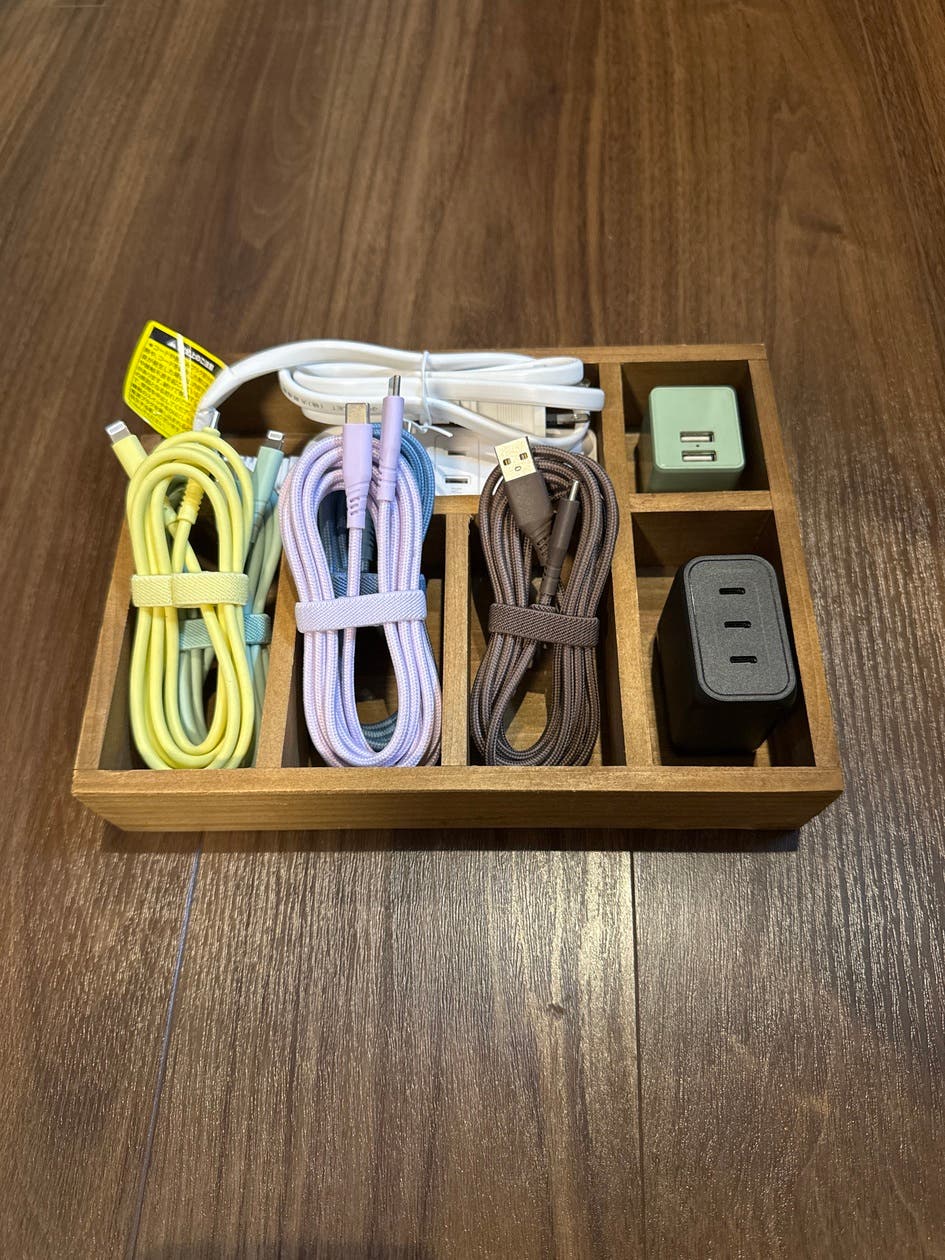 充電器（タイプC・ライトニングケーブル）の画像1