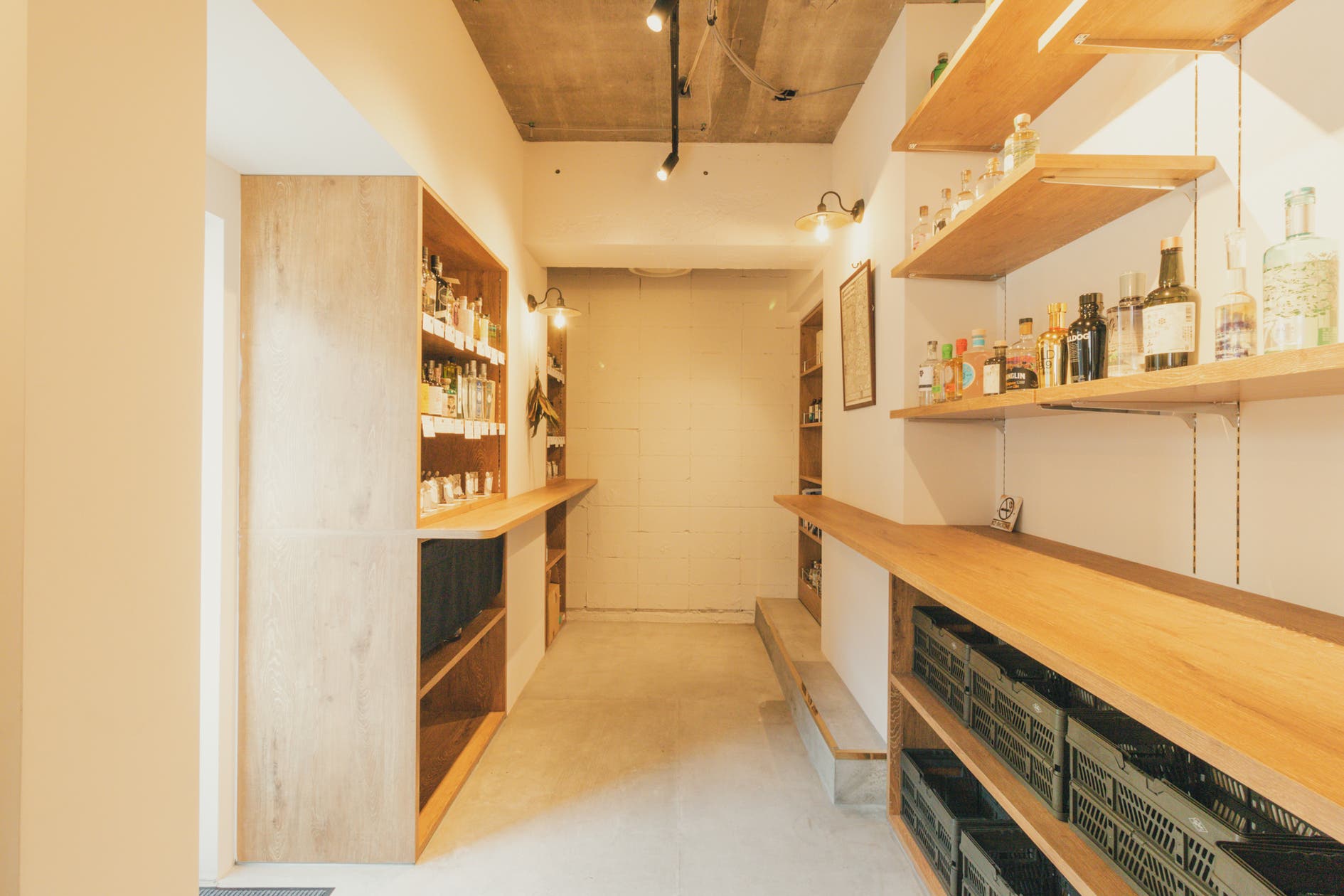 【高田馬場駅徒歩3分】20代・３０代の結婚式二次会に最適な隠れ家バーの写真6